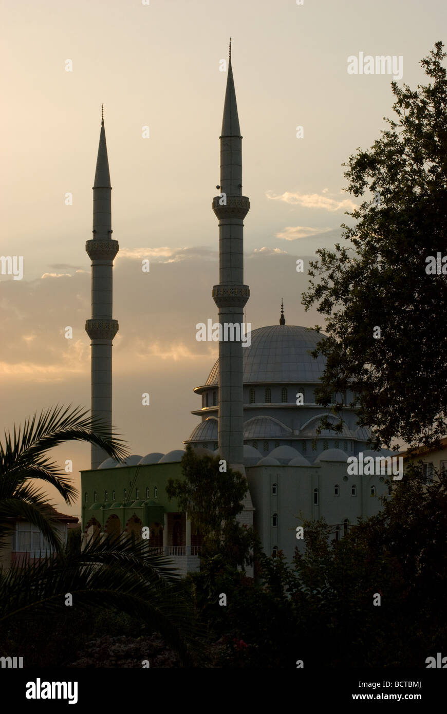 Sunrise mosque minaret hi-res stock photography and images - Alamy