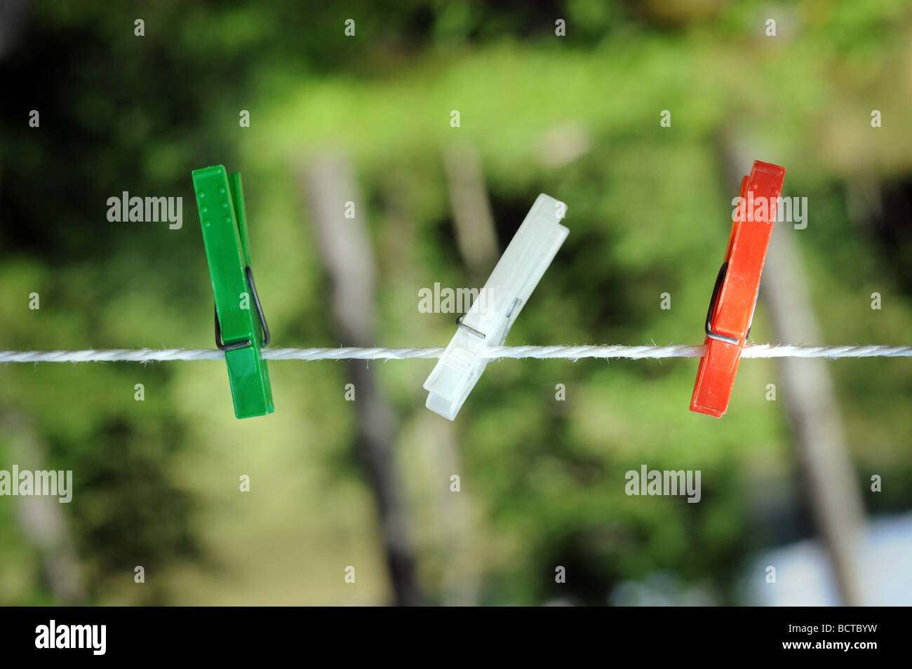 Pegs on string hi-res stock photography and images - Alamy