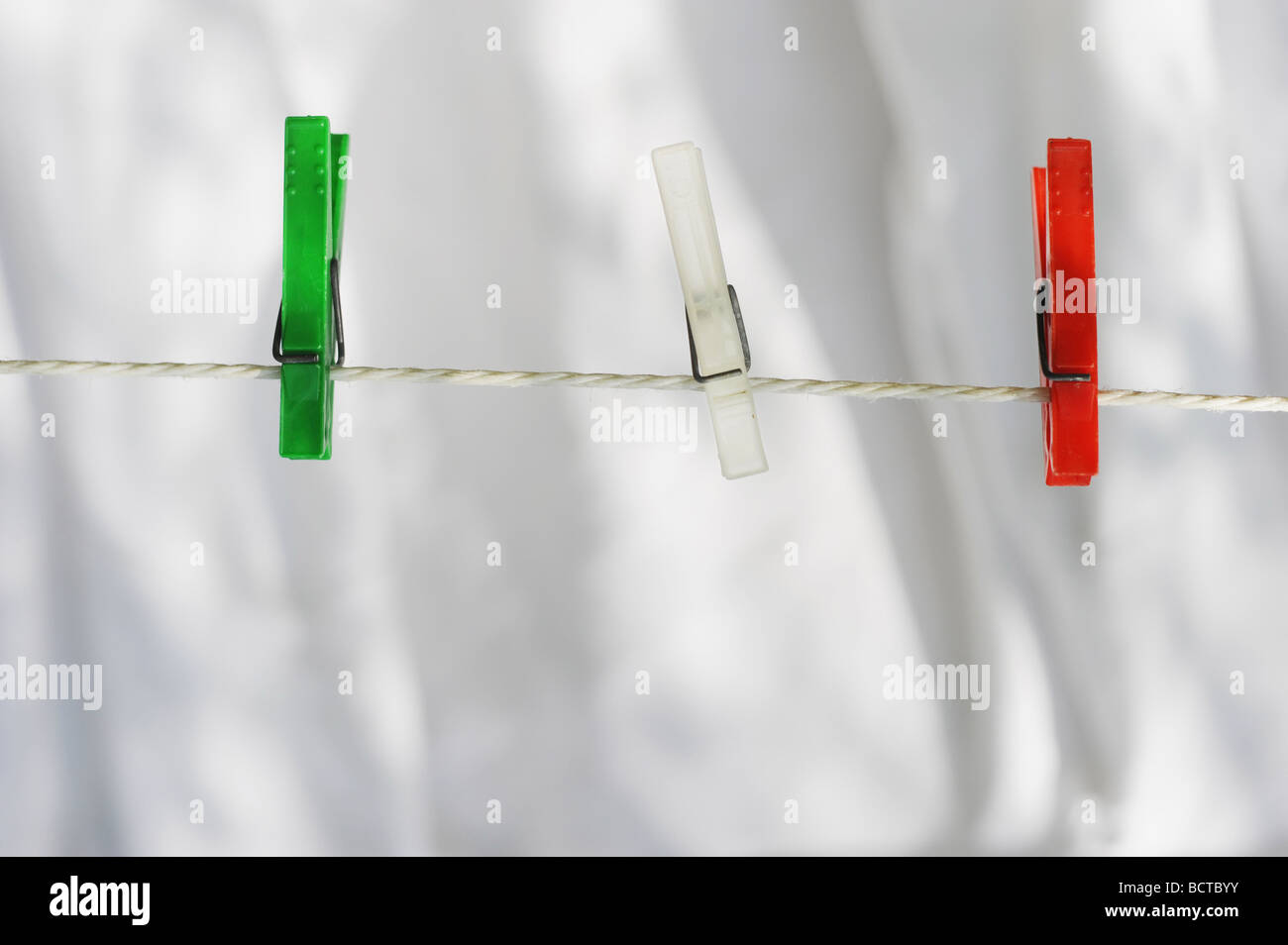 Pegs on string hi-res stock photography and images - Alamy