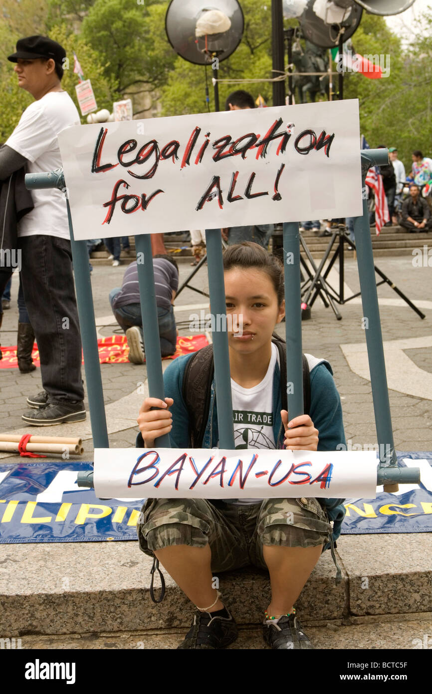 Filipino immigrants hi-res stock photography and images - Alamy