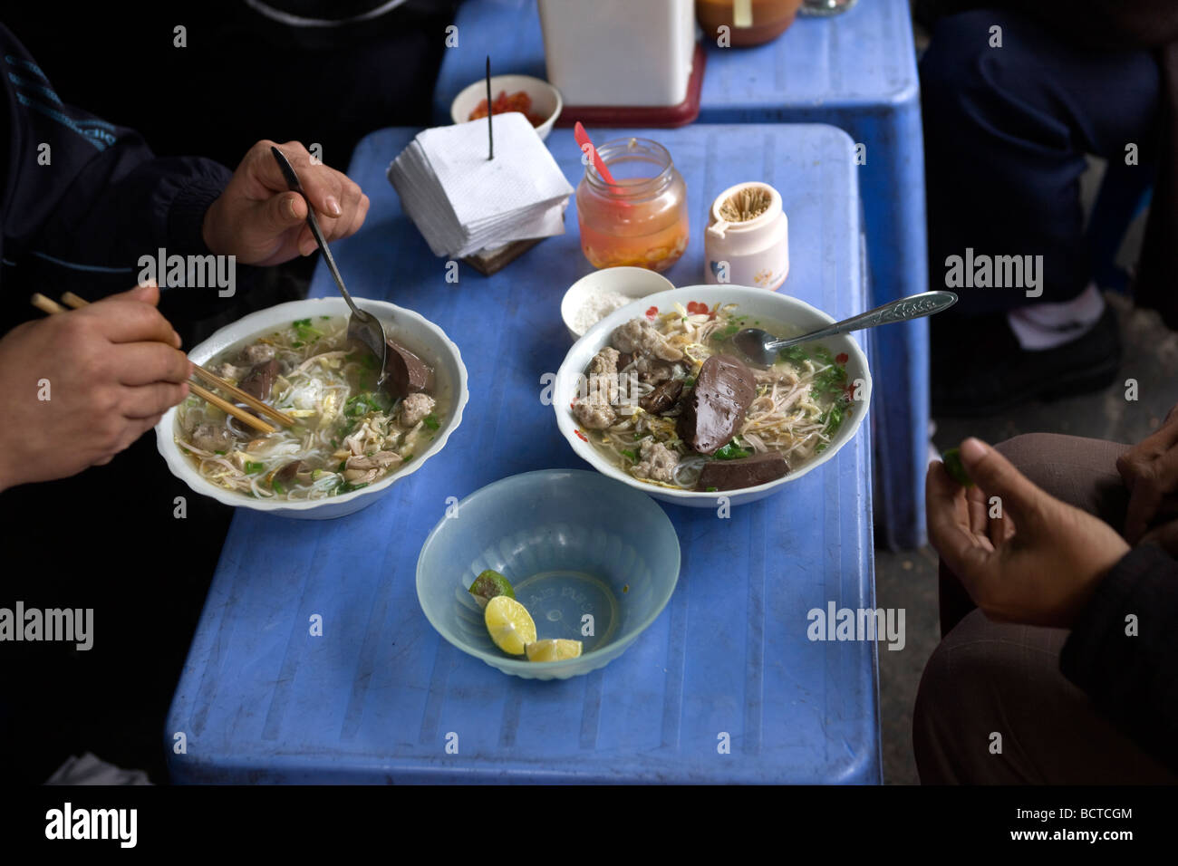 Street Noodle Stall Hanoi Vietnam Stock Photo - Alamy
