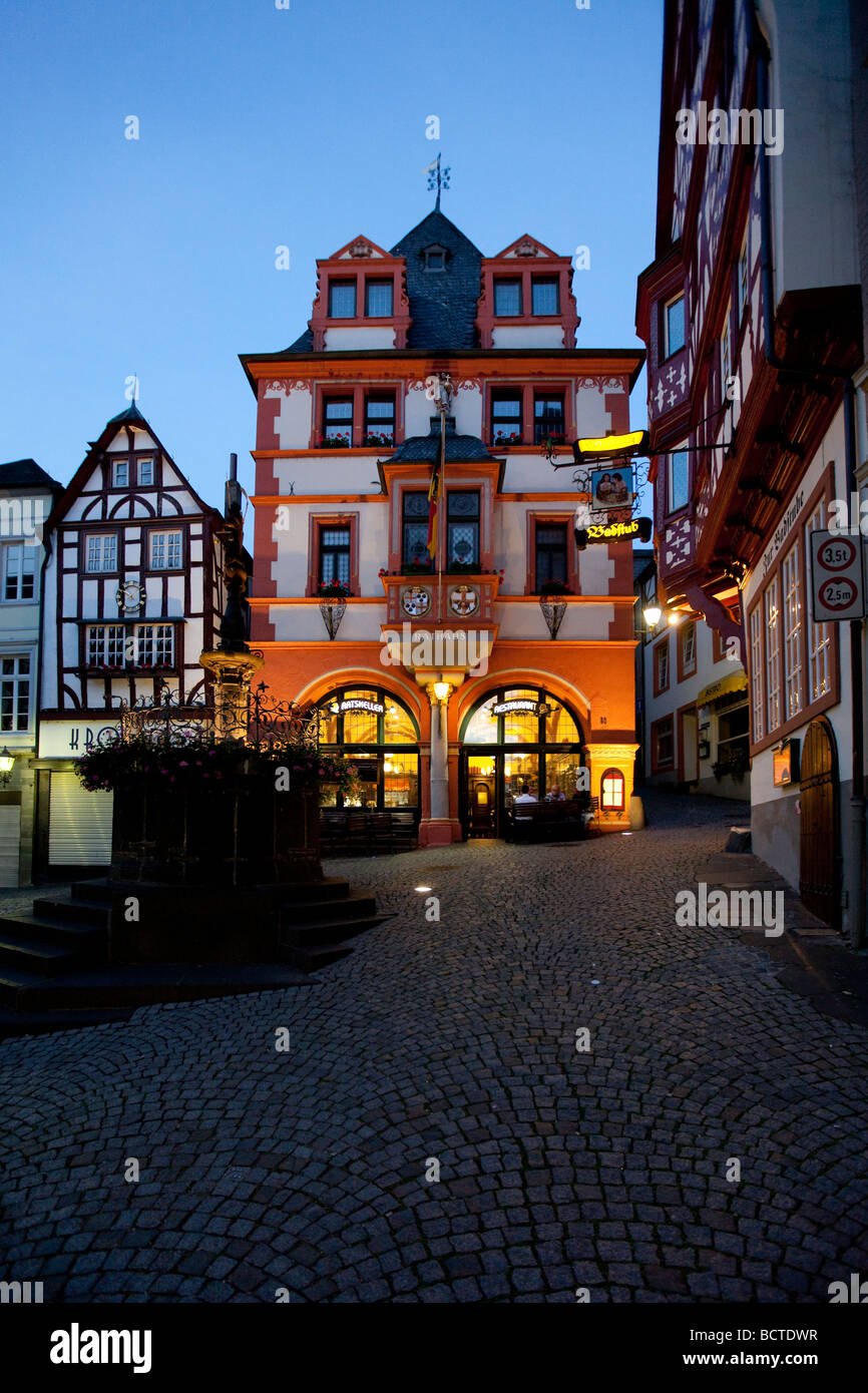 The historic Bernkastel marketplace, Bernkastel-Kues, Mosel river ...