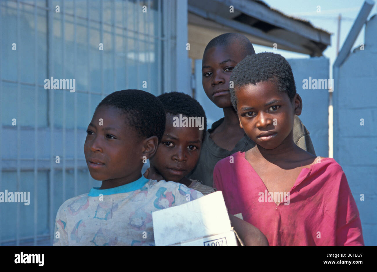 Give us money, begging children, Zambia, Africa Stock Photo - Alamy