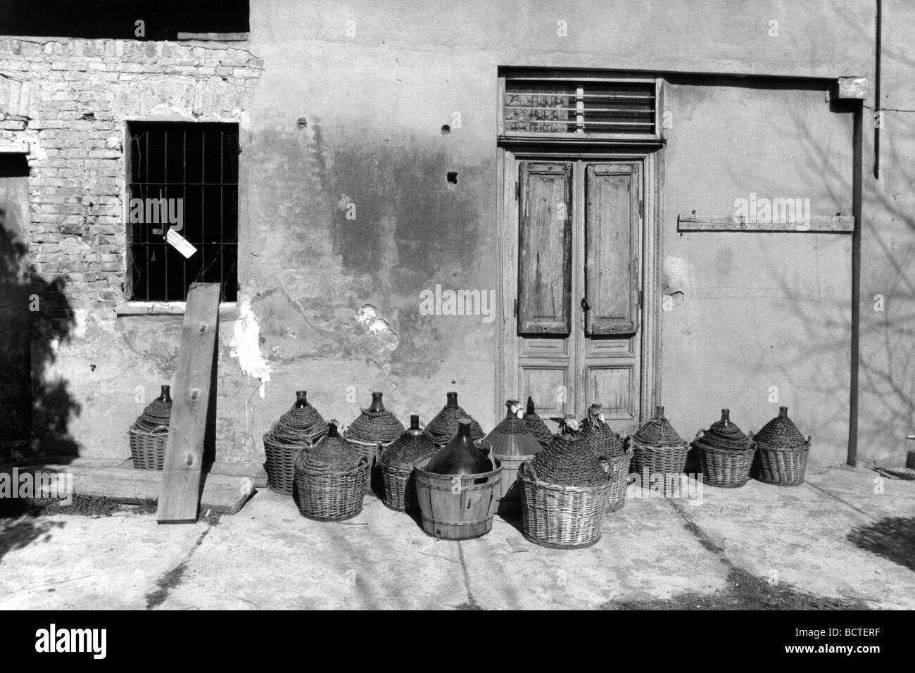 Italy surrounding Black and White Stock Photos & Images - Alamy