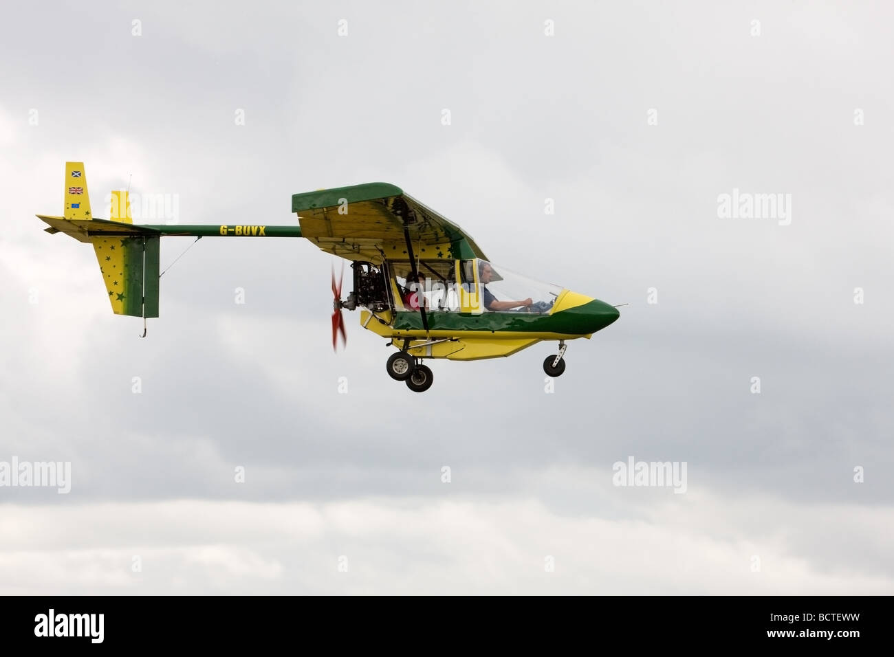 Shadow microlight aeroplane hi-res stock photography and images - Alamy