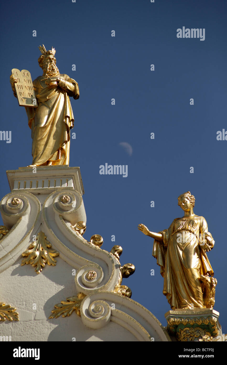 Stand auf dem dach hi-res stock photography and images - Alamy