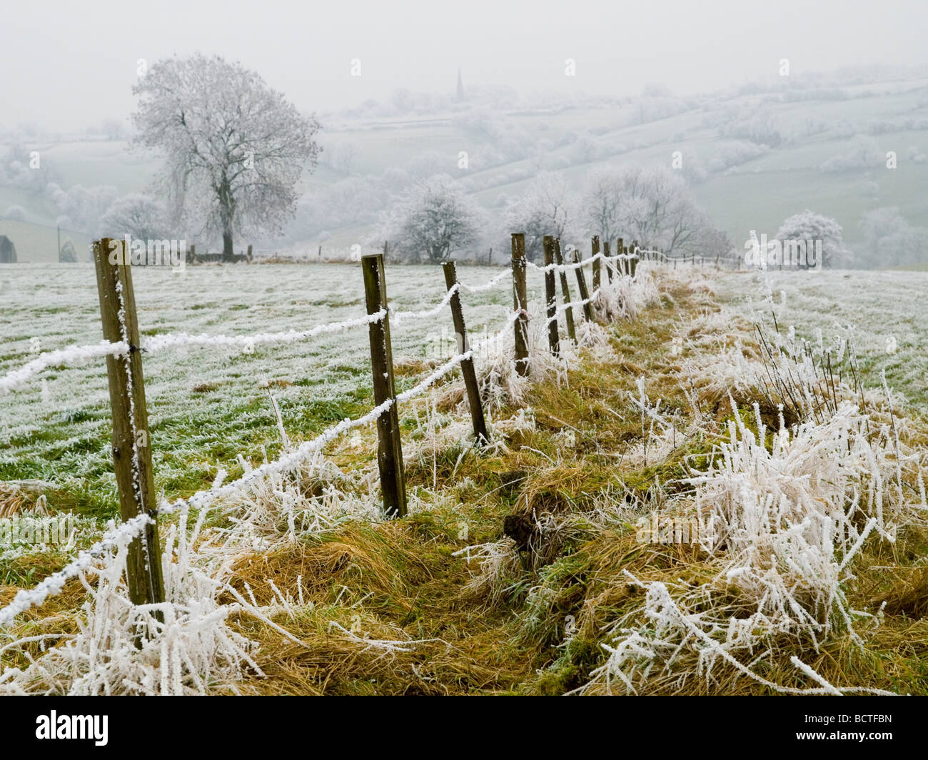 Frosty fields hi-res stock photography and images - Alamy