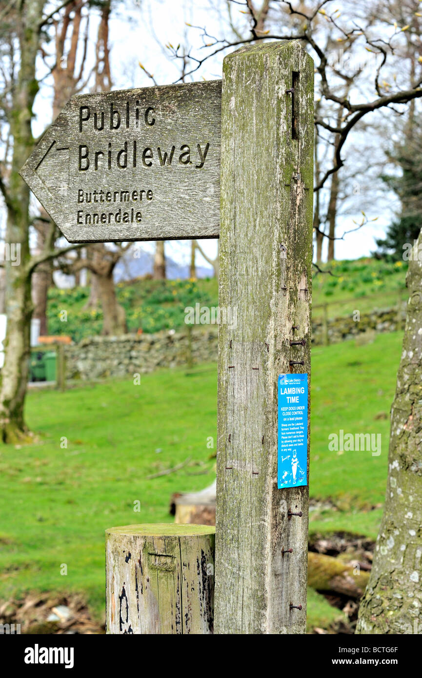 Public bridleway route hi-res stock photography and images - Alamy