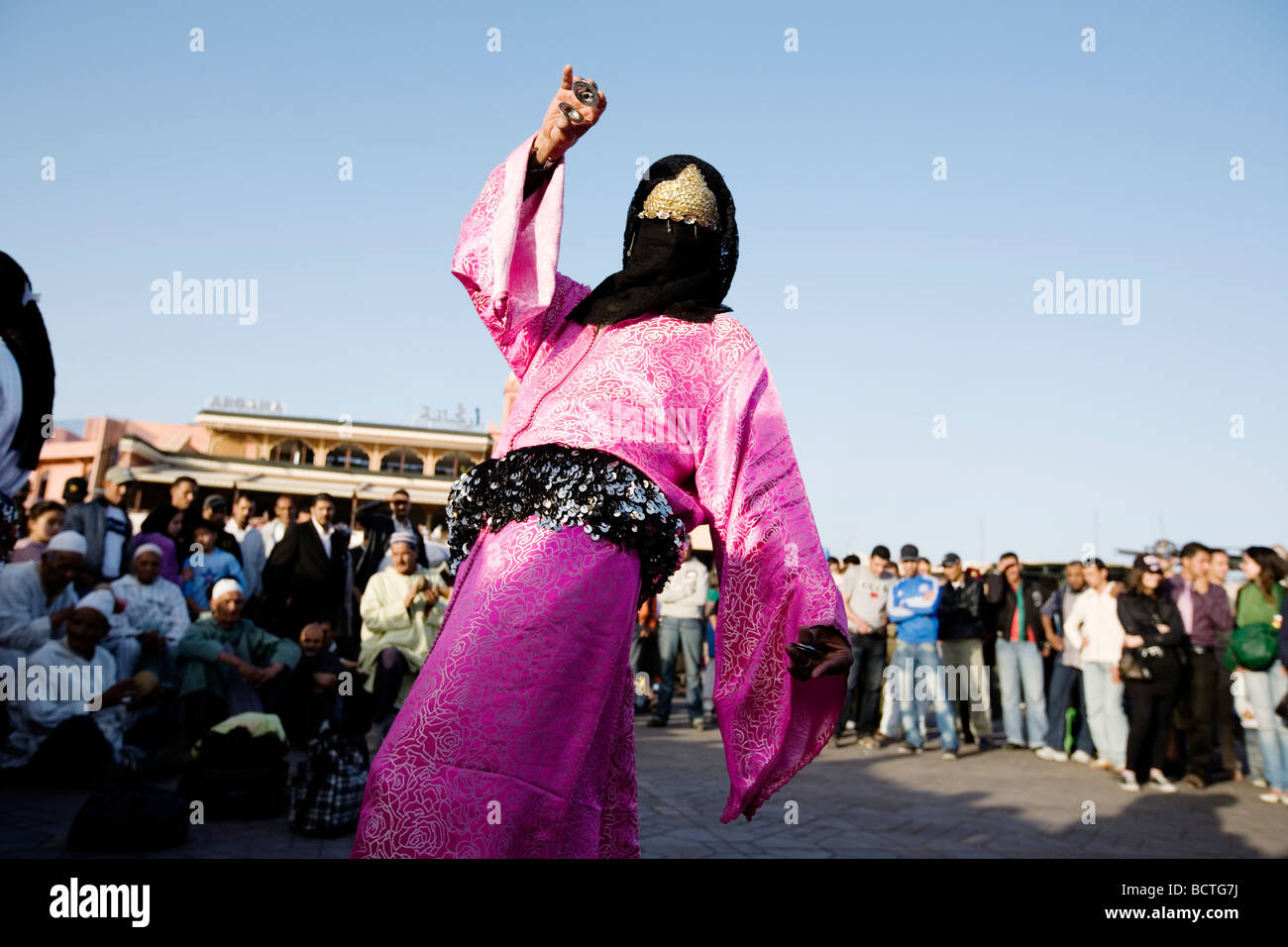 Morocco dance hi-res stock photography and images - Alamy