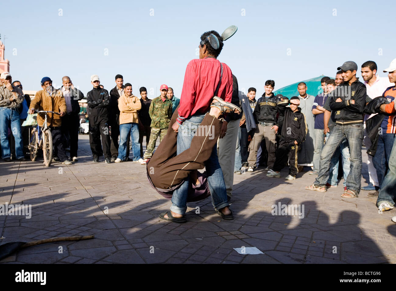 Morocco street performers hi-res stock photography and images - Alamy
