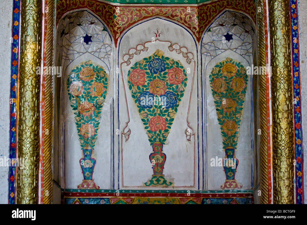 Architectural Details inside an Old Jewish Home now Akhbar B B in ...