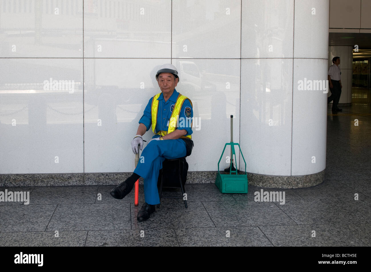 Japanese street cleaner hi-res stock photography and images - Alamy