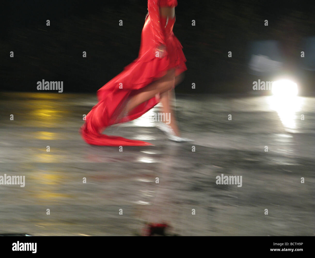 female model on catwalk at fashion show Stock Photo - Alamy