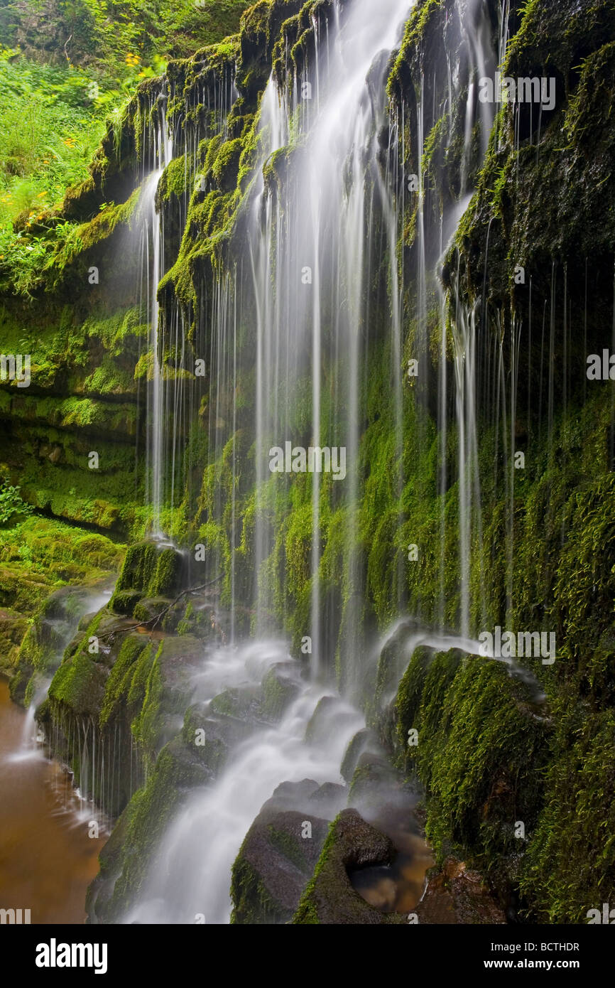 Waterfall waterfalls yorkshire hi-res stock photography and images - Alamy