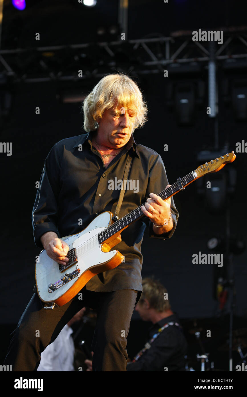 Rick parfitt of status quo hi-res stock photography and images - Alamy