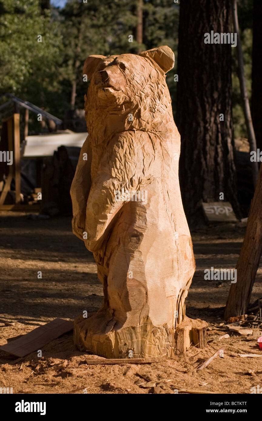 Bear carved out of wood hi-res stock photography and images - Alamy