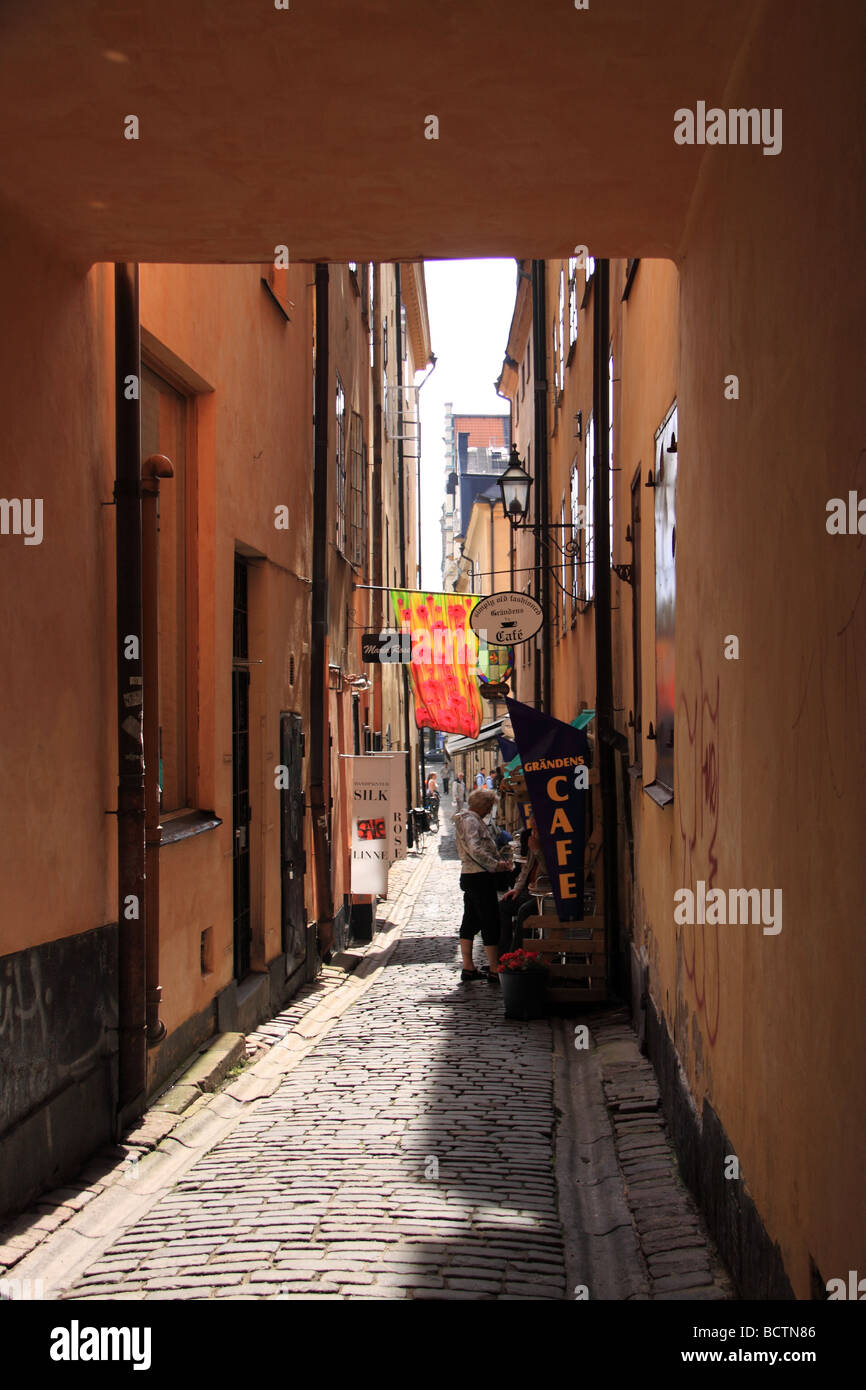 Quaint cafe hi-res stock photography and images - Alamy