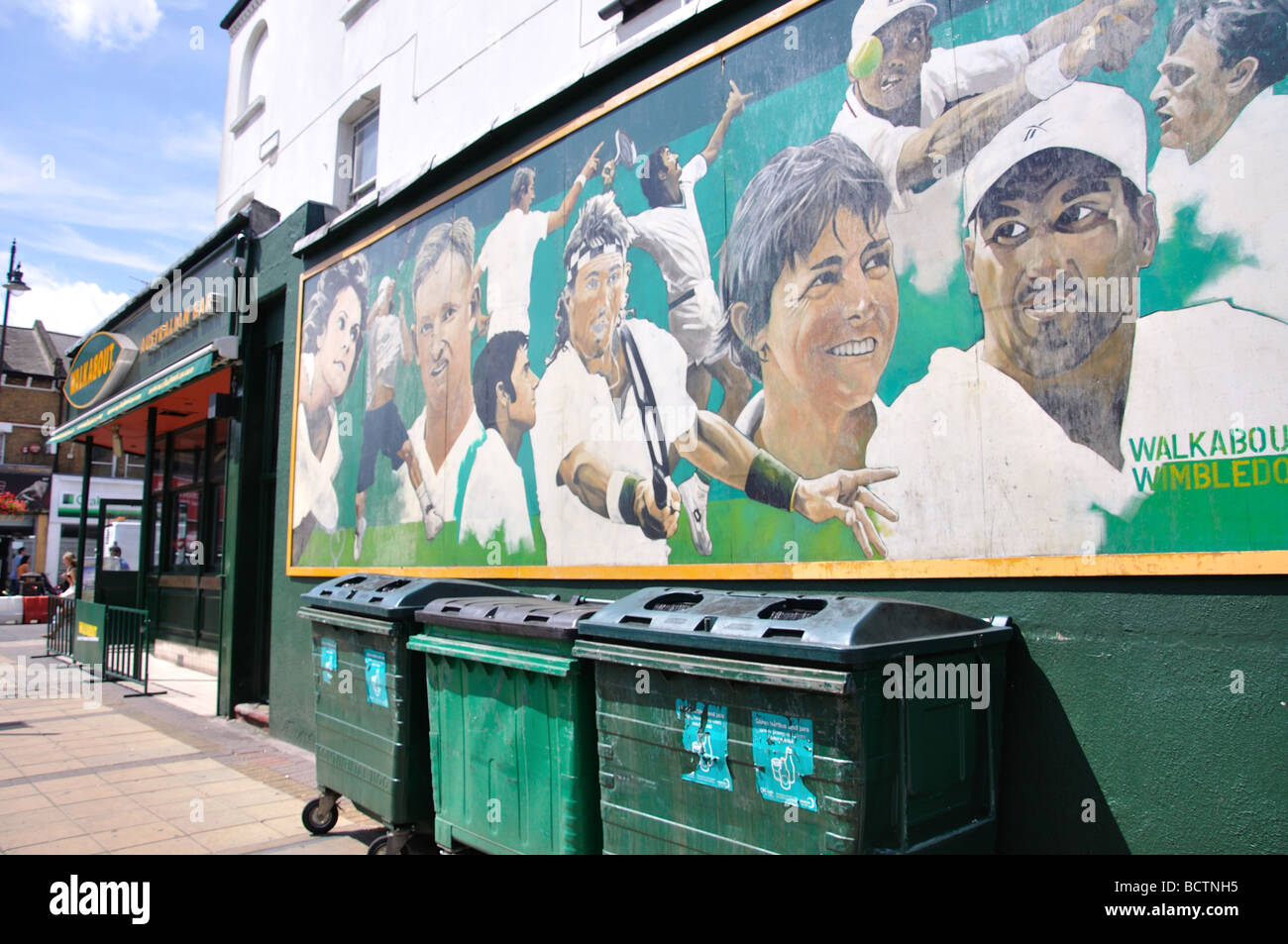 Tennis legends mural, Walkabout Club, The Broadway, Wimbledon, Greater ...