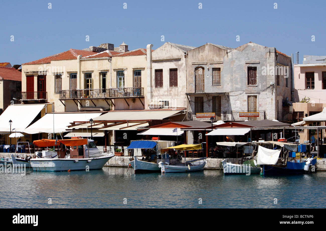 THE PICTURESQUE VENETIAN HARBOUR OF RETHYMNON ON THE GREEK ISLAND OF ...