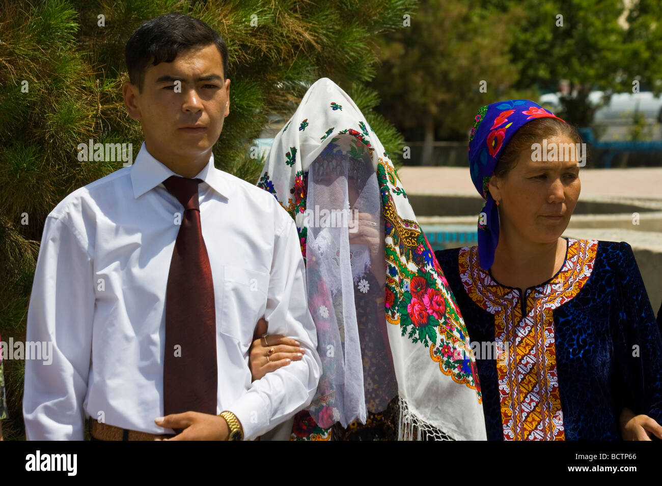 Turkmenistan bride wedding hi-res stock photography and images - Alamy