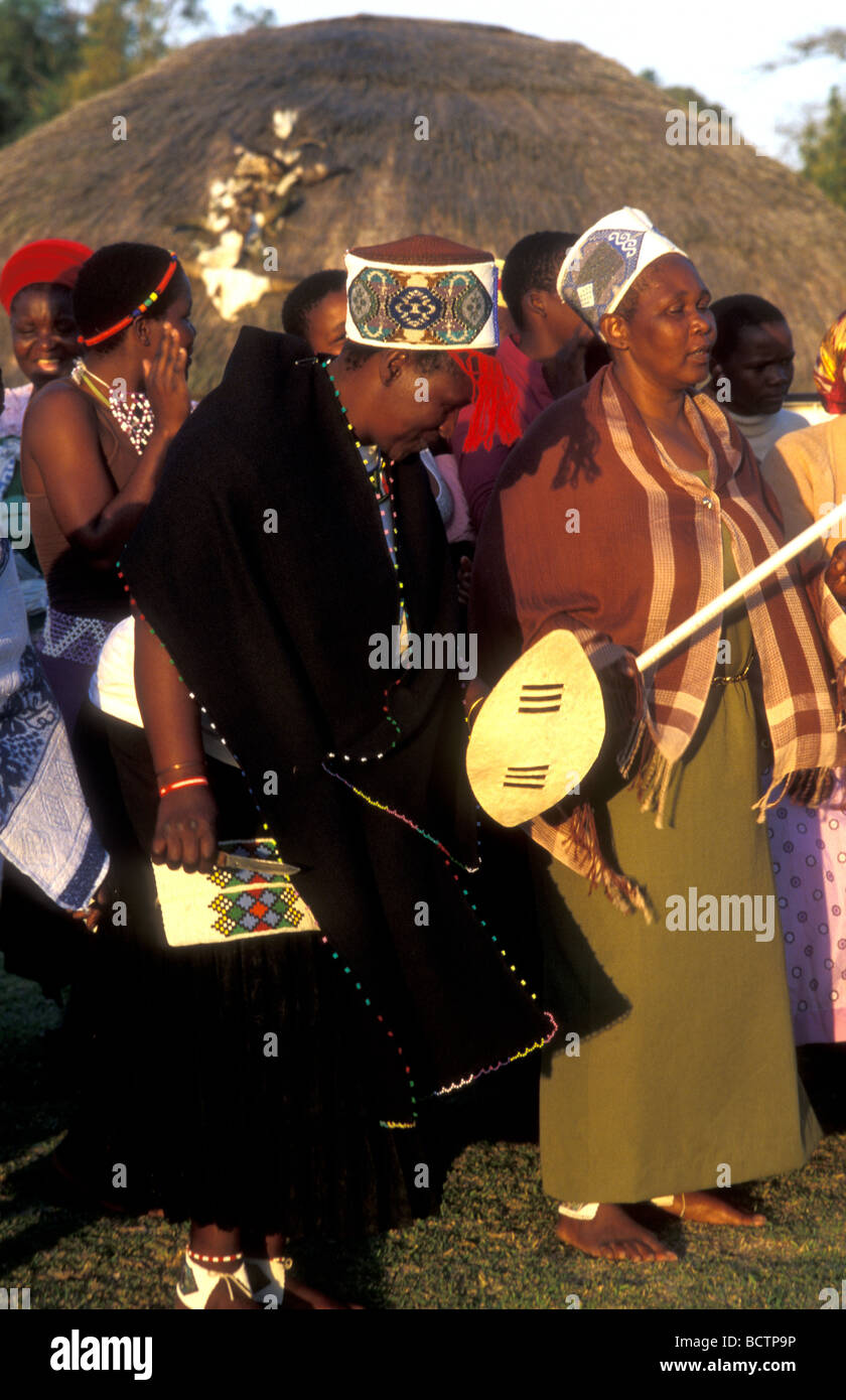Zulu wedding hi-res stock photography and images - Alamy