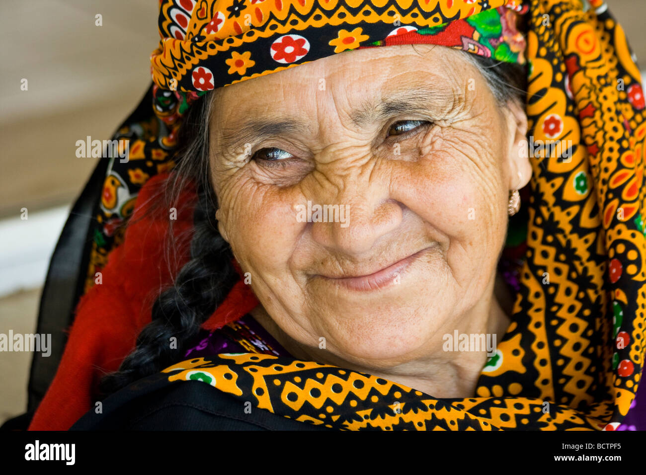 Turkmenistan woman hi-res stock photography and images - Alamy