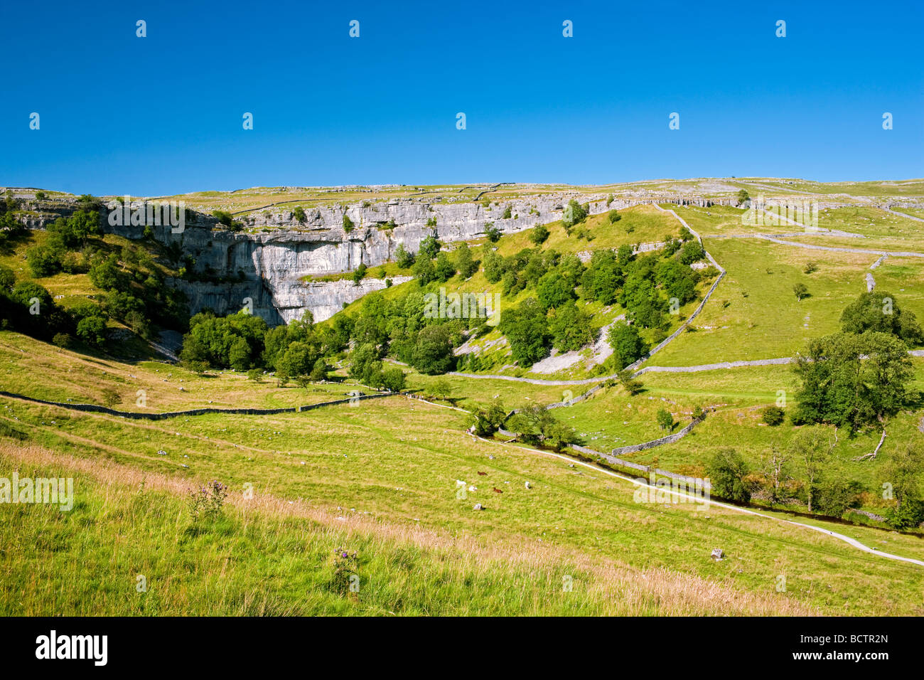 Malham cove hi-res stock photography and images - Alamy