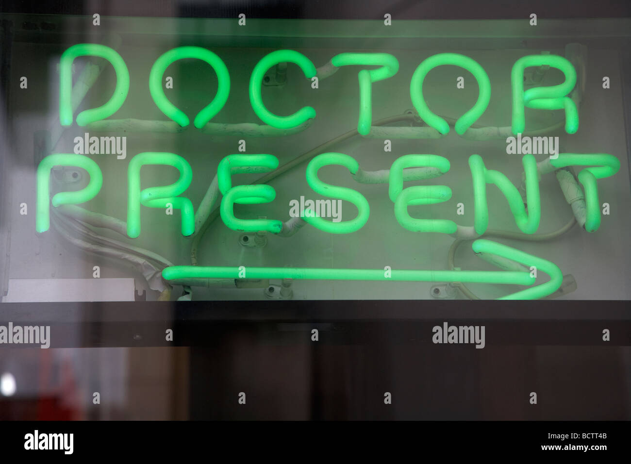 Drug store sign hi-res stock photography and images - Alamy