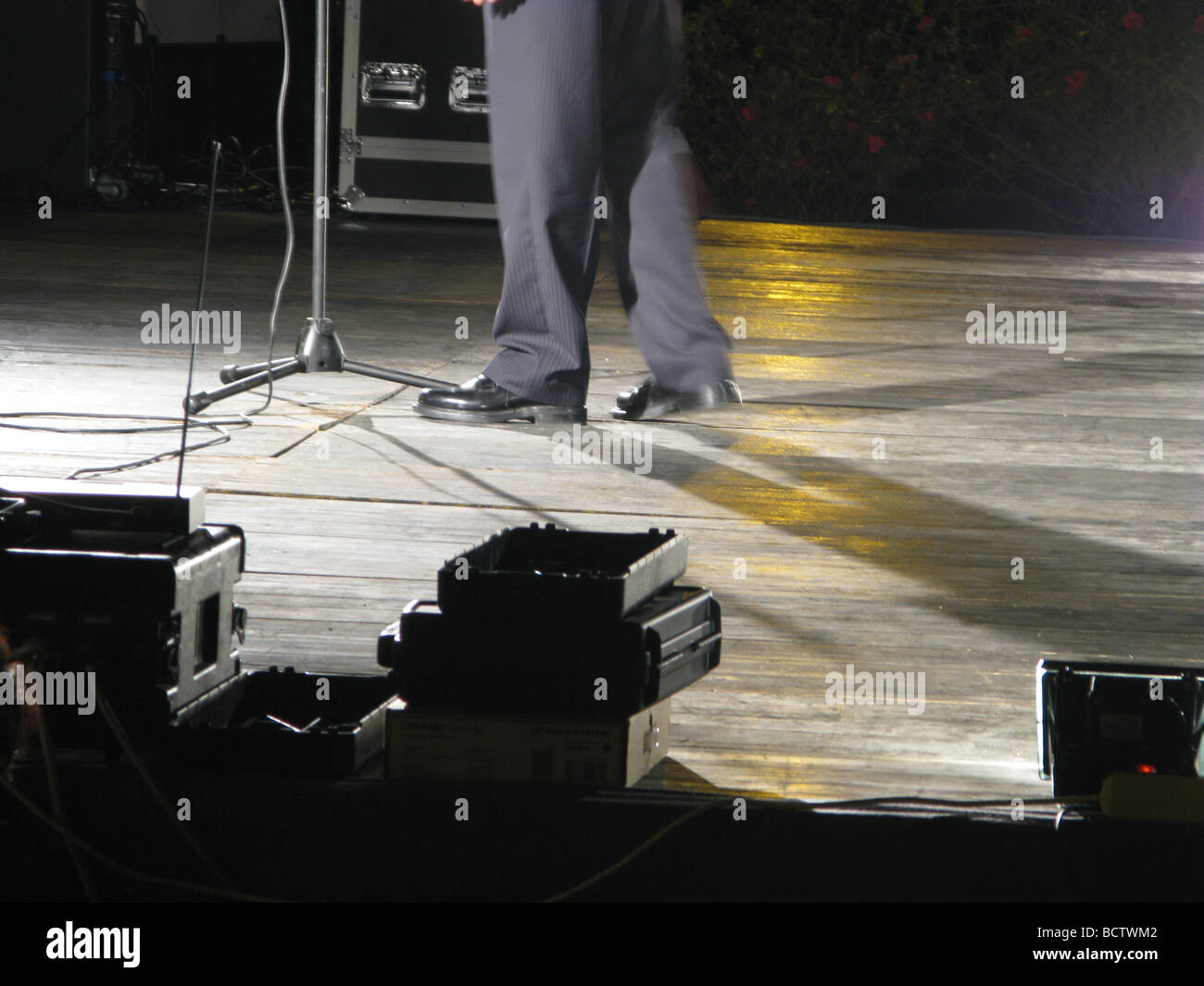 Comedian on stage one man hi-res stock photography and images - Alamy