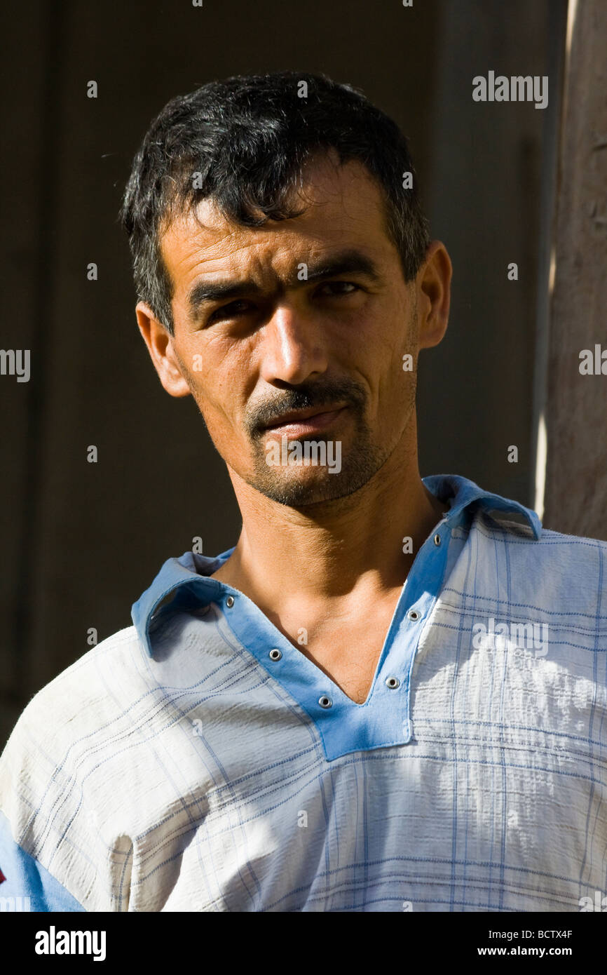 Uzbek Man in Bukhara Uzbekistan Stock Photo - Alamy