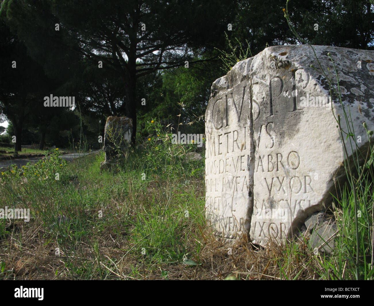 Stone carvings and plaques hi-res stock photography and images - Alamy
