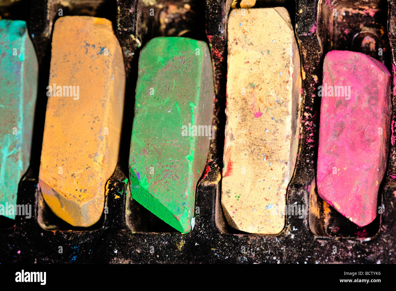 Pastel crayons drawing hi-res stock photography and images - Alamy