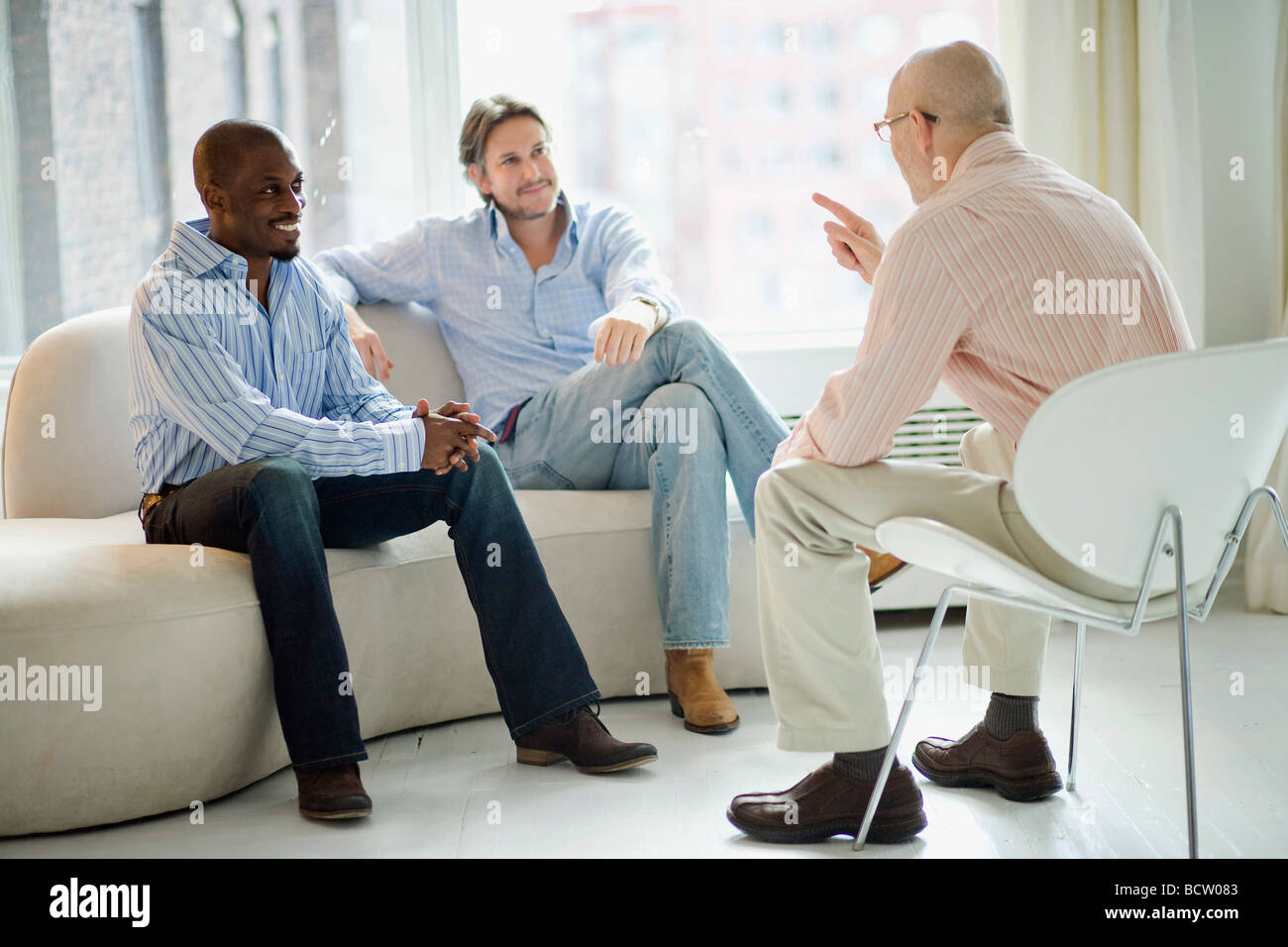 Meet two men hi-res stock photography and images - Alamy