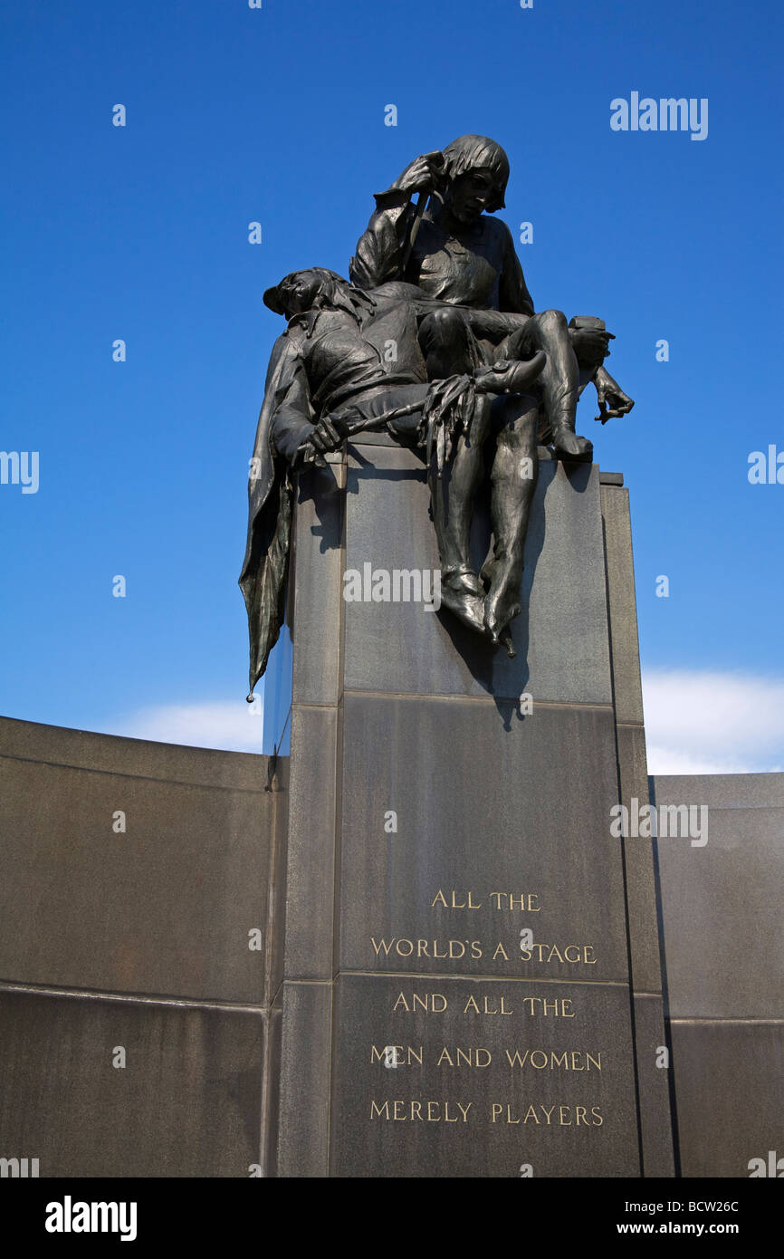 Low angle view of a statue, Shakespeare Memorial, Logan Square ...
