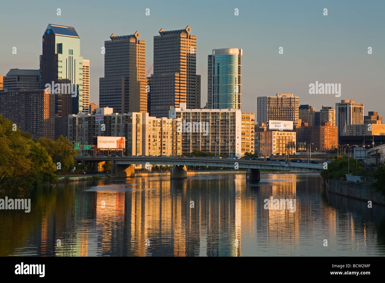 Schuylkill river bridge hi-res stock photography and images - Alamy