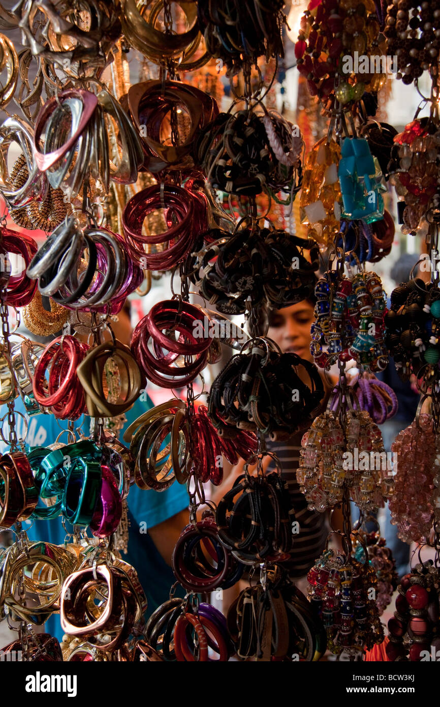 Jewellery vendor hi-res stock photography and images - Alamy