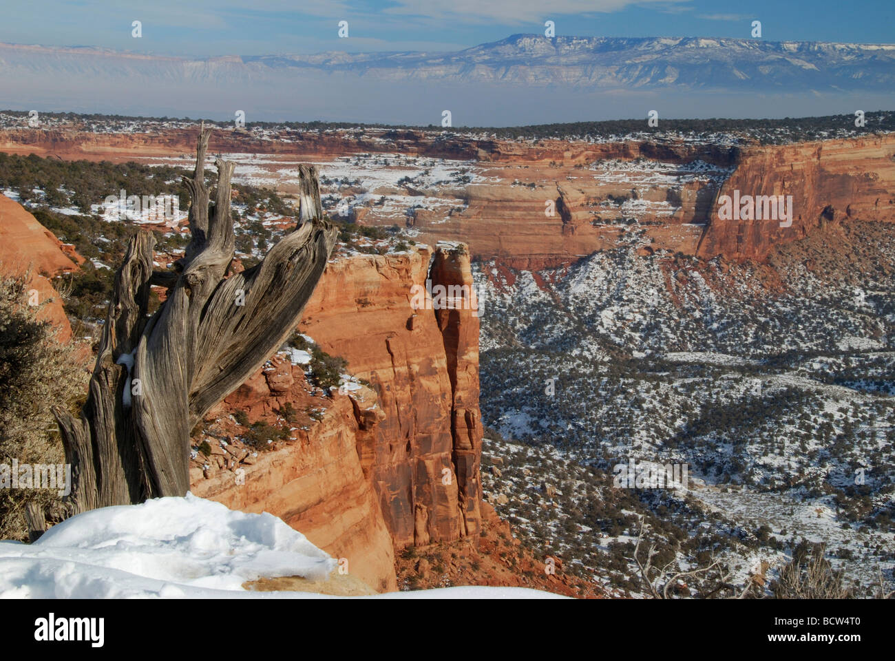 Multi layered monument hi-res stock photography and images - Alamy