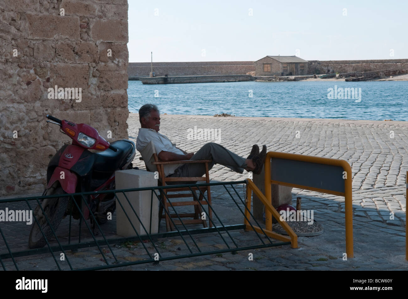 Crete old man hi-res stock photography and images - Alamy