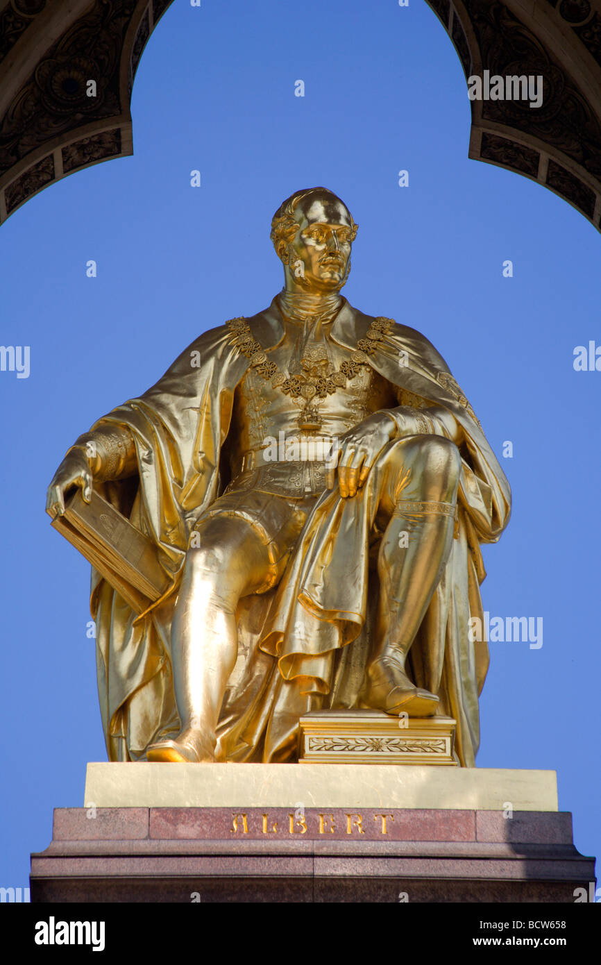 Albert memorial london detail hi-res stock photography and images - Alamy