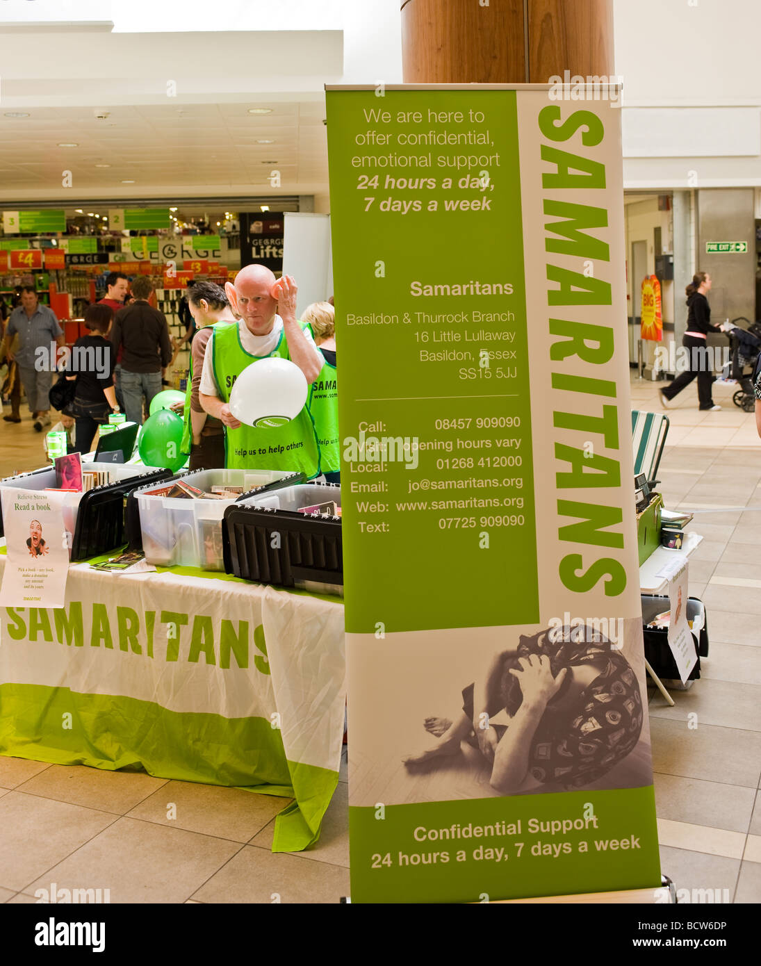 Samaritans sign charity hi-res stock photography and images - Alamy