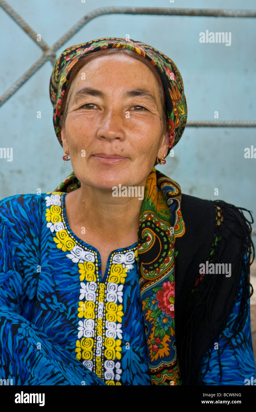 Turkmenistan Woman One Only Stock Photos & Turkmenistan Woman One Only ...