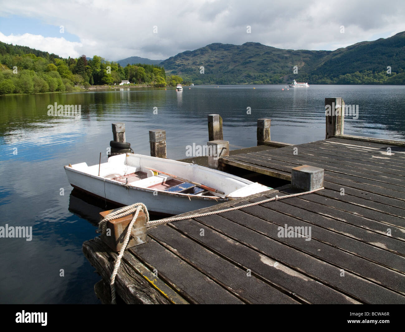 White Rowing Boat High Resolution Stock Photography and Images - Alamy