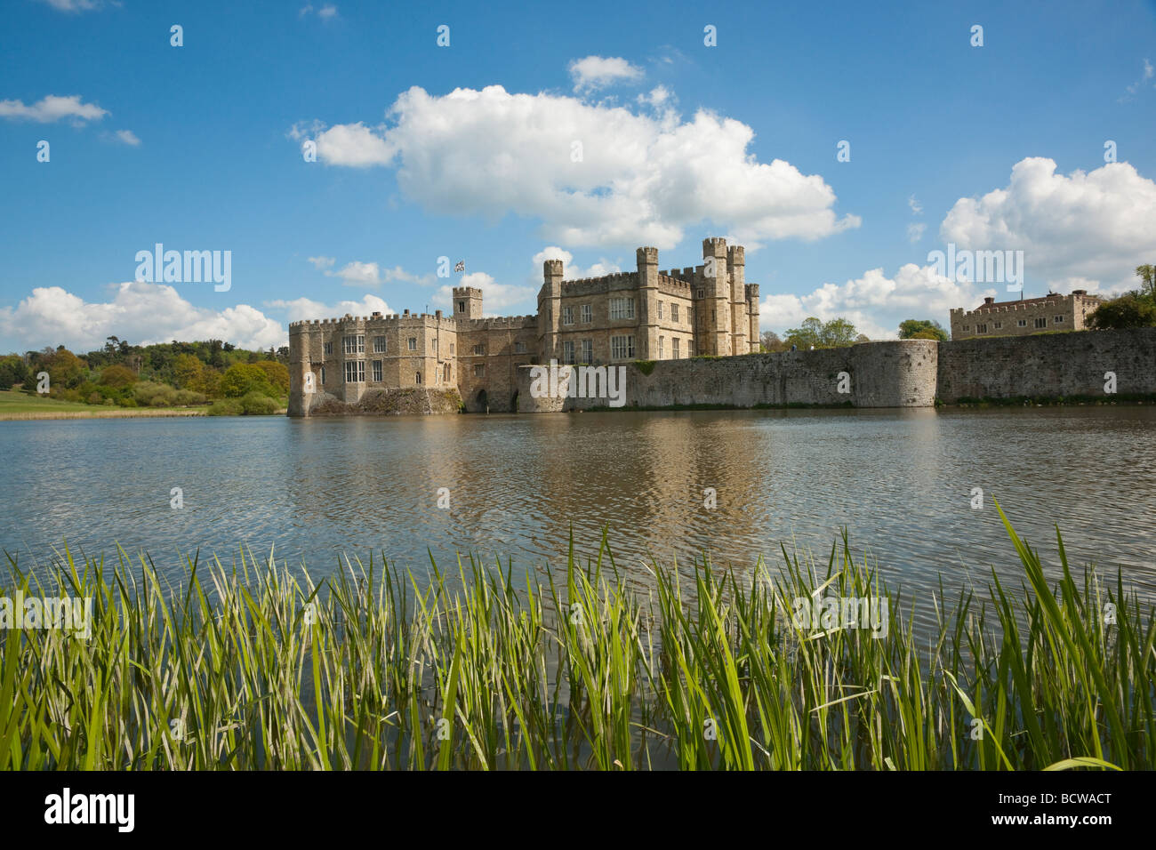Leeds castle with mote hi-res stock photography and images - Alamy