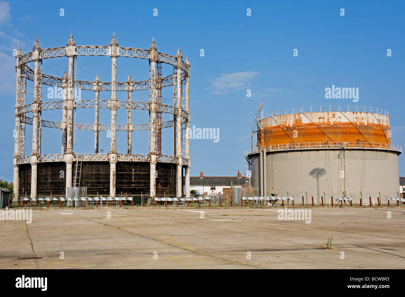 Gas storage gasometer's gasometers hi-res stock photography and images ...