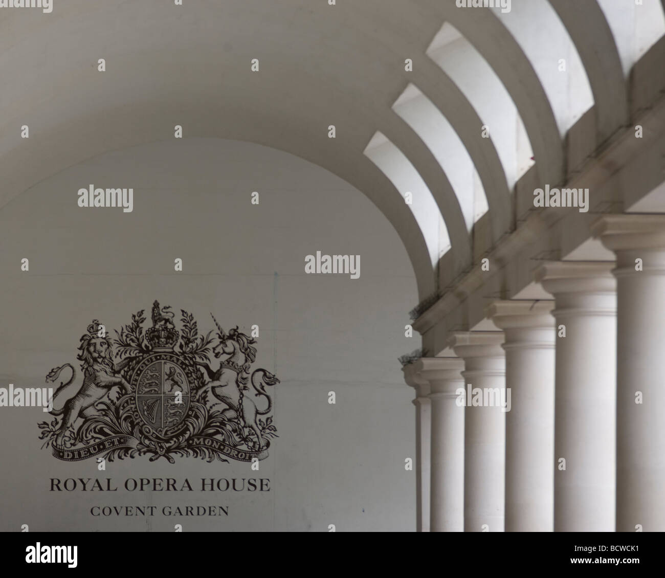 Covent garden opera hi-res stock photography and images - Alamy