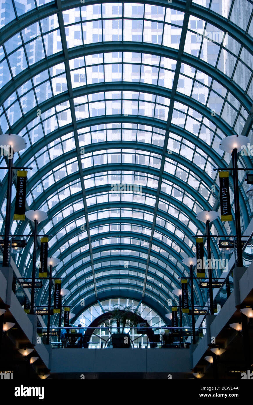 Shopping mall exterior usa hi-res stock photography and images - Alamy