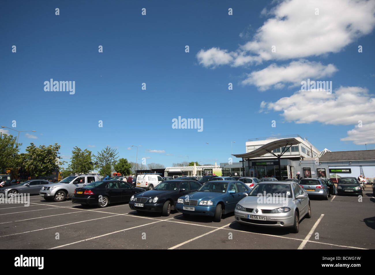 Motorway service station hi-res stock photography and images - Alamy