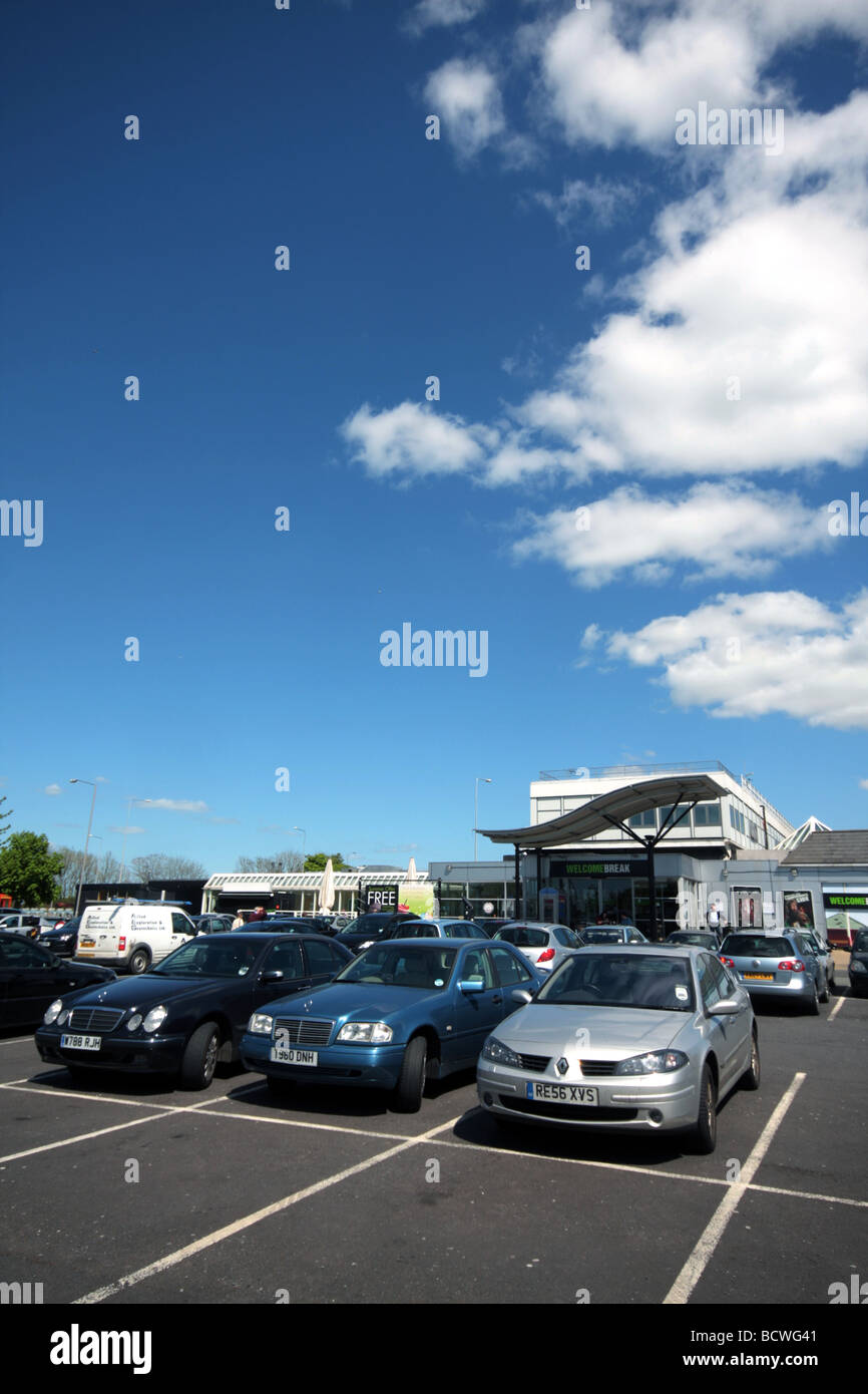 Motorway service station hi-res stock photography and images - Alamy