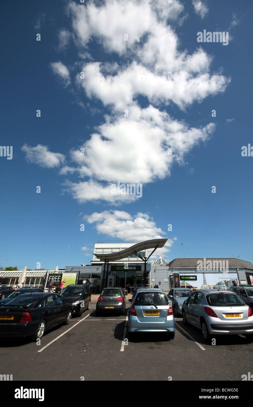 Motorway service station hi-res stock photography and images - Alamy