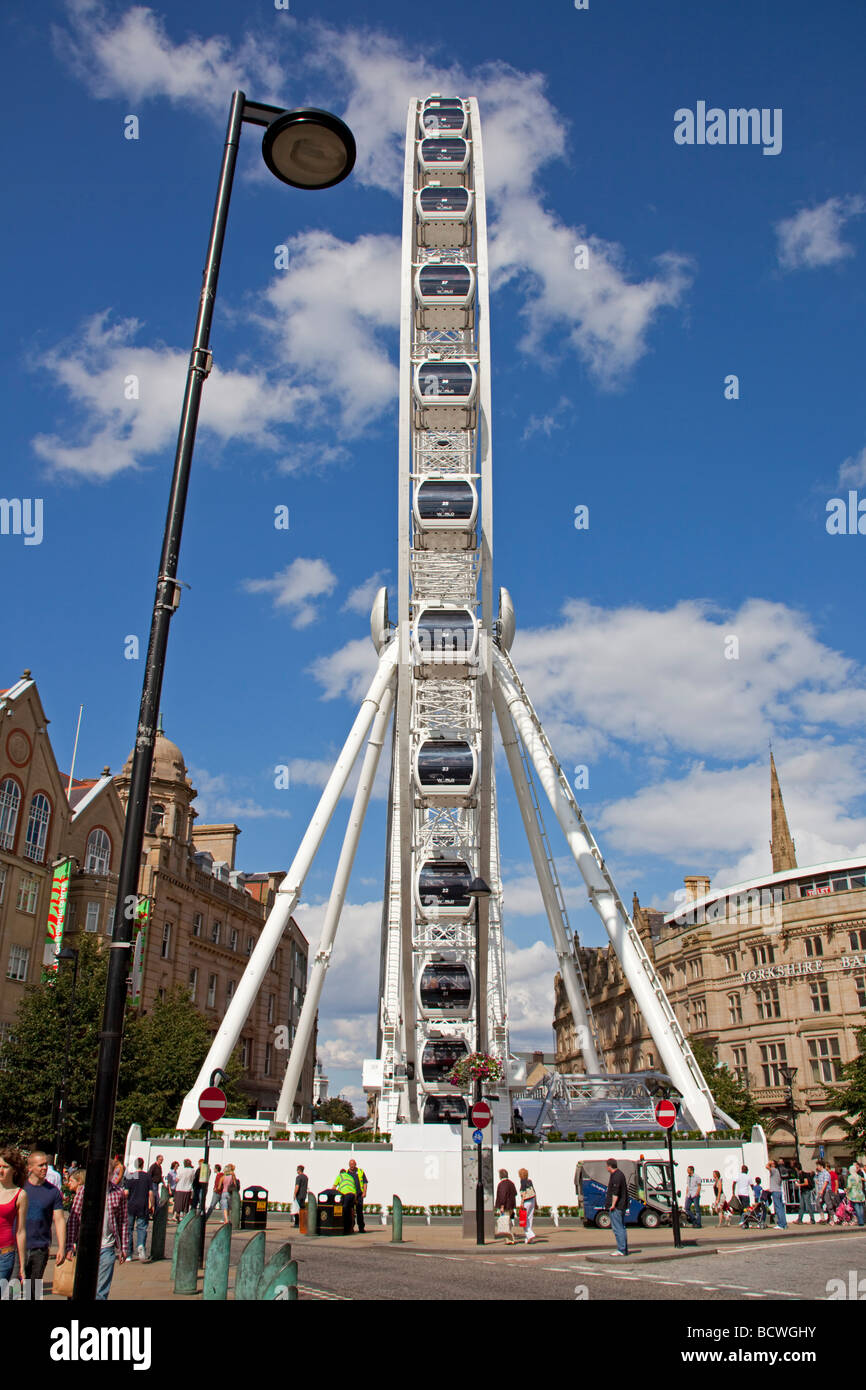 Big wheel attraction hi-res stock photography and images - Alamy